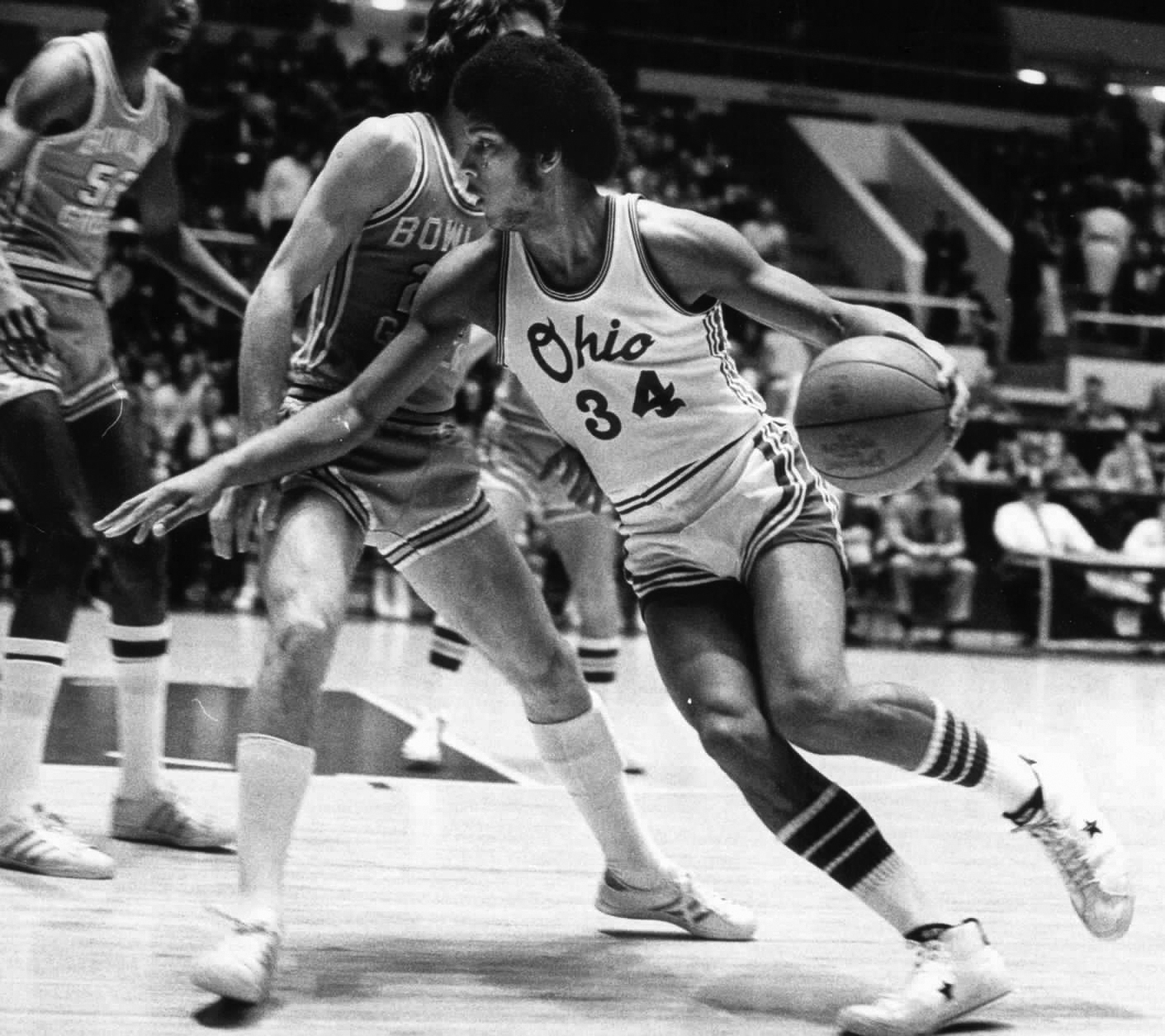 Swish: New Book Features City Hoopsters – Only In Bridgeport®