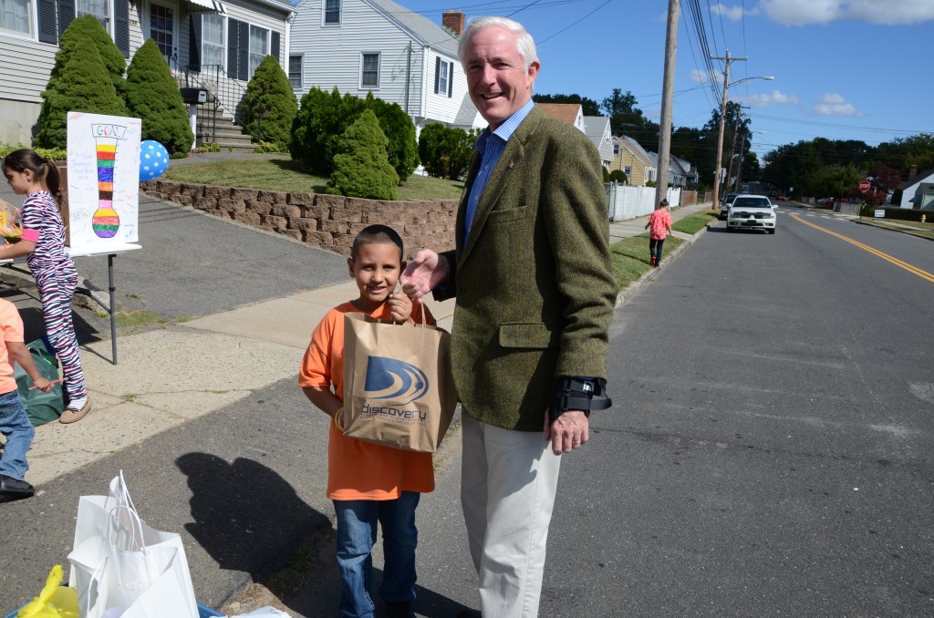 Young Jeremy Rosa’s Food Drive – Only In Bridgeport®